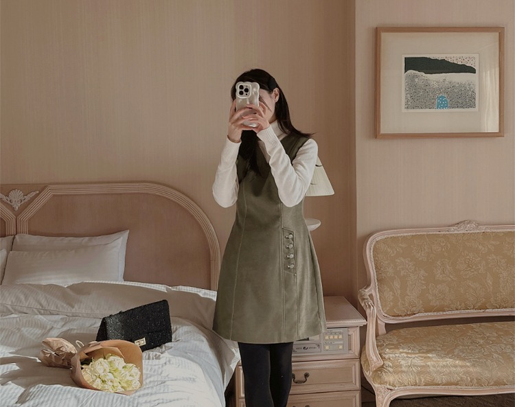 리리앤코 모키벨루 피치기모 스티치 브이넥 뷔스티에 미니 원피스