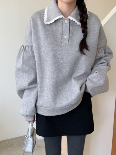 2color 24FW 신상 맨투맨 상의 코디 세일/ 러블리 레이스 프릴 와이드 카라 루즈 핏 사셀 버튼 퍼프 MTM/ 귀여운 데이트룩 일상 데일리 꾸안꾸 발레코어 홍대 룩북 ...