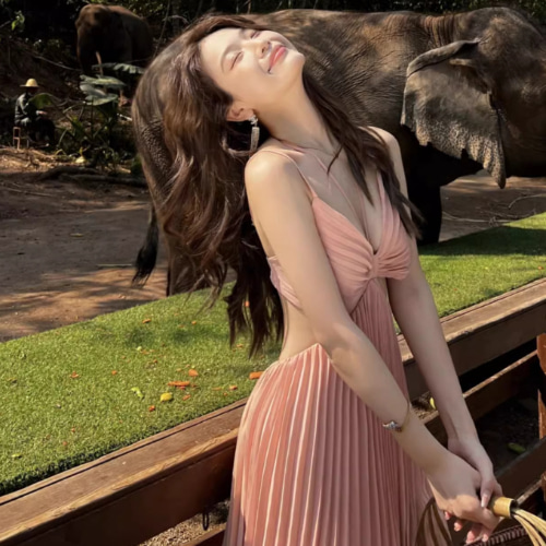 레드베리 여름신상여름원피스 플리츠 홀터넥 나시 롱원피스 캉캉 리본 주름 백트임 옆트임 핑크 맥시원피스 썸머 여행 해변 휴가 바닷가 비치 봄나들이 A라인 허리잘록 플레어스커트