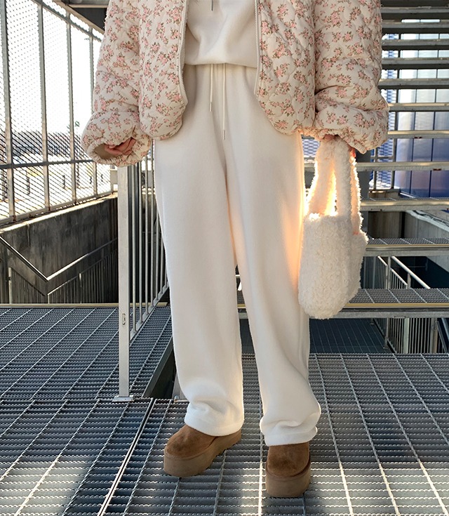 삐뽕언니 몽슈 플리스 와이드팬츠8color 투웨이팬츠 조거팬츠 후리스바지 플리스소재 트레이닝 겨울트레이닝 밴딩팬츠 세미와이드 스트링 츄리닝세트 트레이닝세트 데일리룩 원마일룩