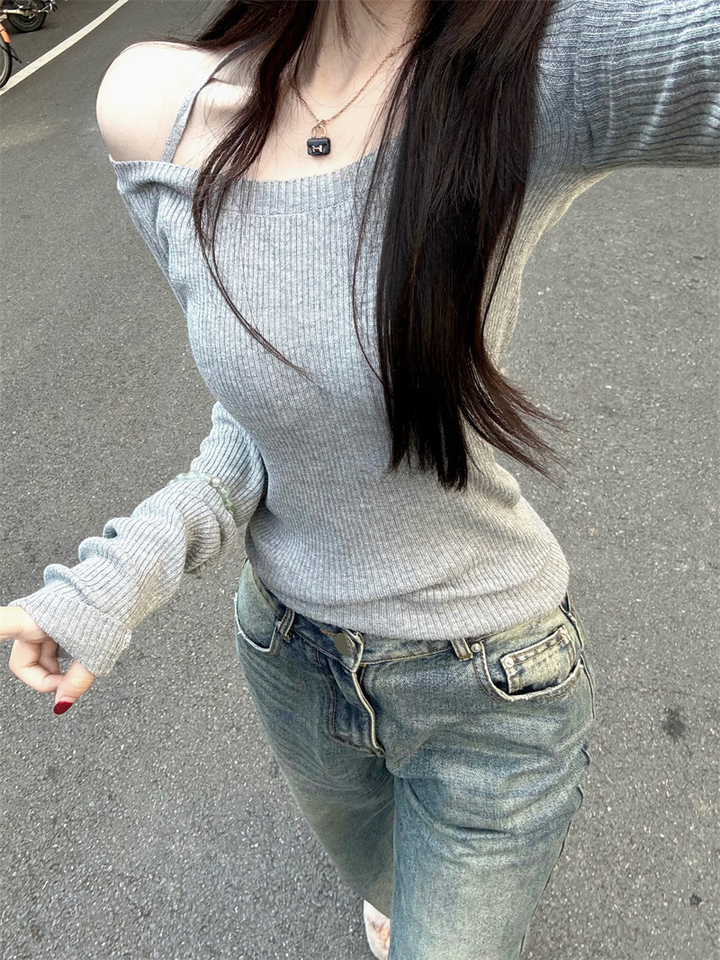 더블제이 24ss 신상 니트 상의 티셔츠 코디 원 오프 숄더 끈 라운드 넥 그레이 골지 슬림 긴팔 Nt T 여친룩 데이트룩 섹시한 기념일 포인트 아이템 여리 핏 여성스러운 룩북