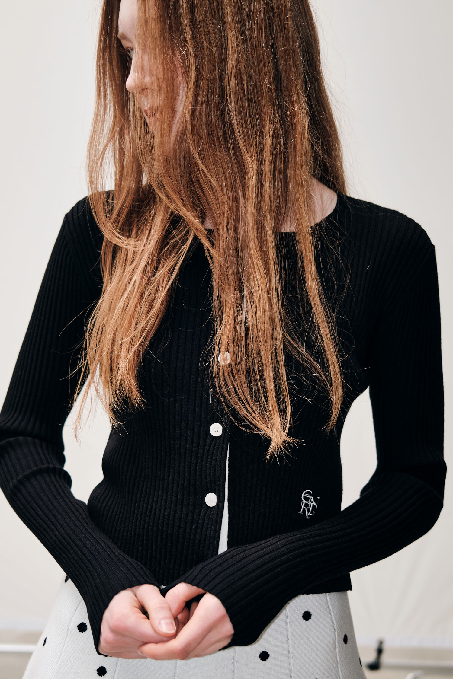 제너럴아이디어 WOMAN GNRL 리브드 가디건 [BLACK]