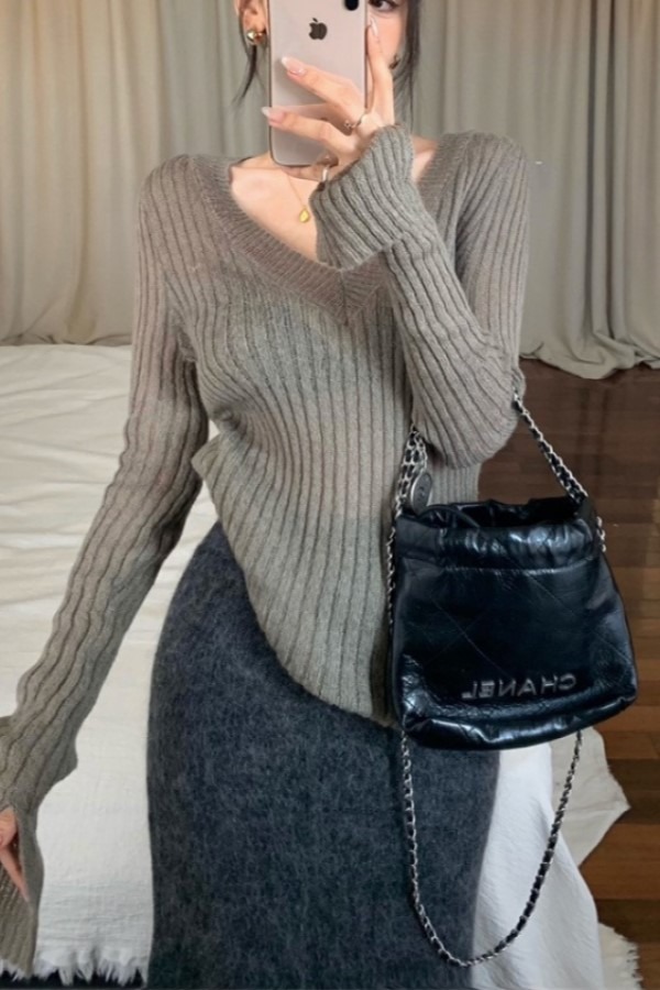 핑크프릴 Set 지아 브이넥 슬릿 긴팔 니트 스웨터 피쉬 테일 롱스커트 투피스세트