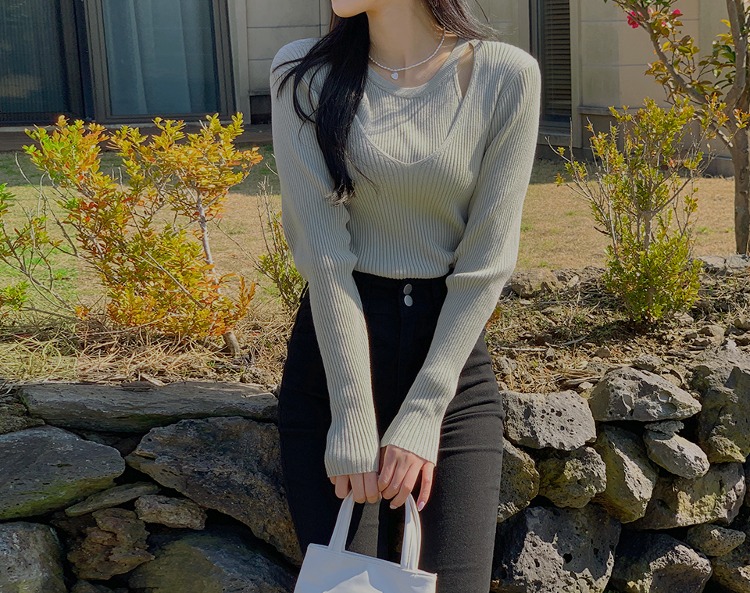 리리앤코 2천5백장 돌파 앤코리탄 골지 스판 홀터넥 트임 니트 신상 니트룩 간절기룩 데일리룩 골지니트 트렌디룩 데일리룩 데이트룩 홀터넥 홀터넥나시 트임니트 스판골지