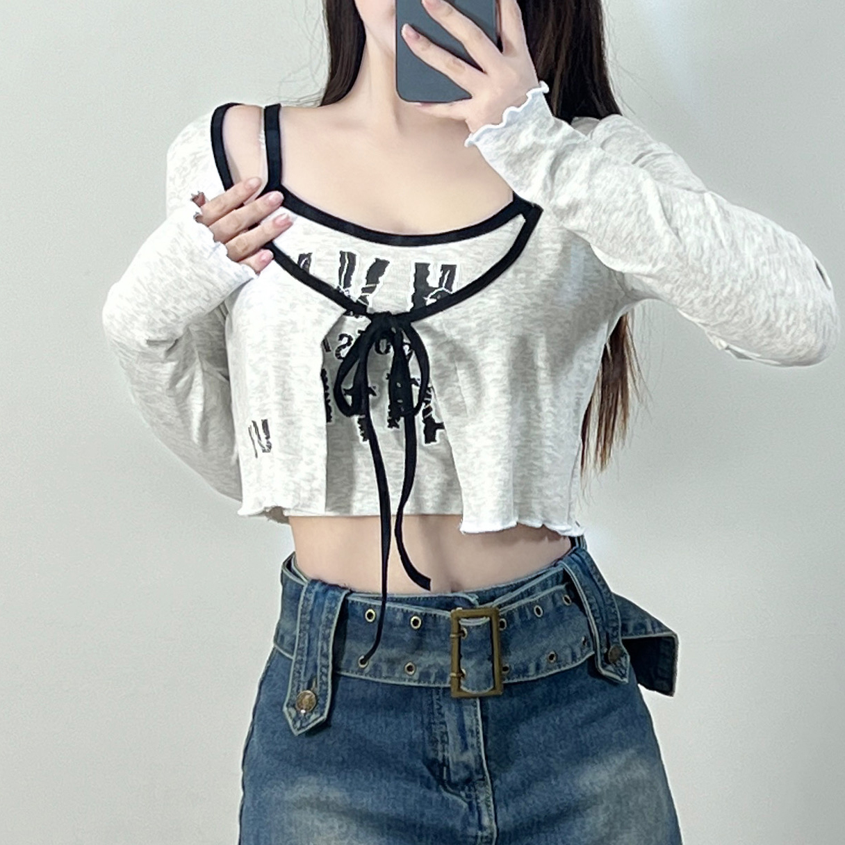 [무료배송 ][나시+가디건SET/2col] 배색 레터링 나시 리본 끈 크롭 CROP 긴팔 가디건 투피스 세트 유니크 페미닌 간절기 데일리 캐주얼 (2colors)