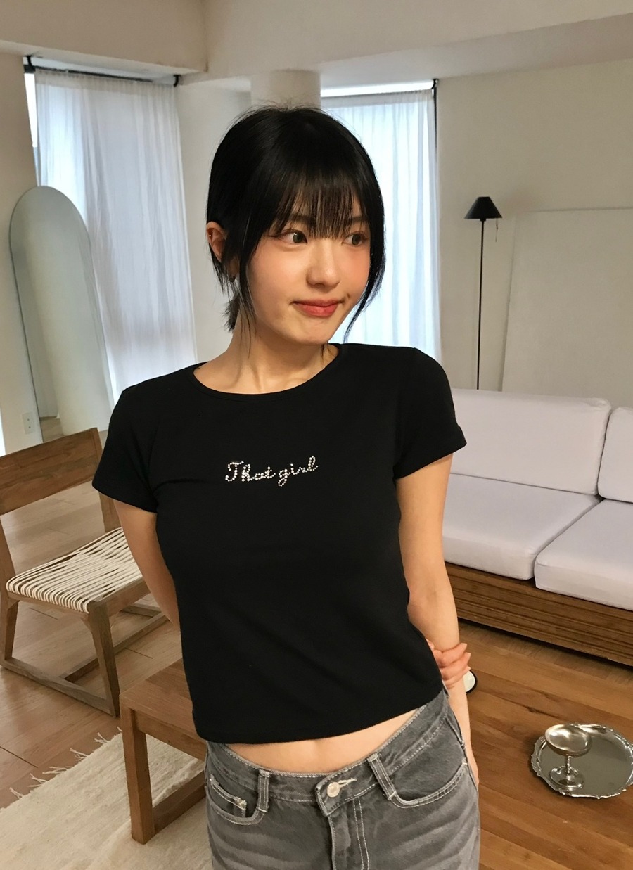 아르코이리스 Elsie T 엘시 티 크롭 반팔 반팔티 y2k 큐빅 스톤 레터링