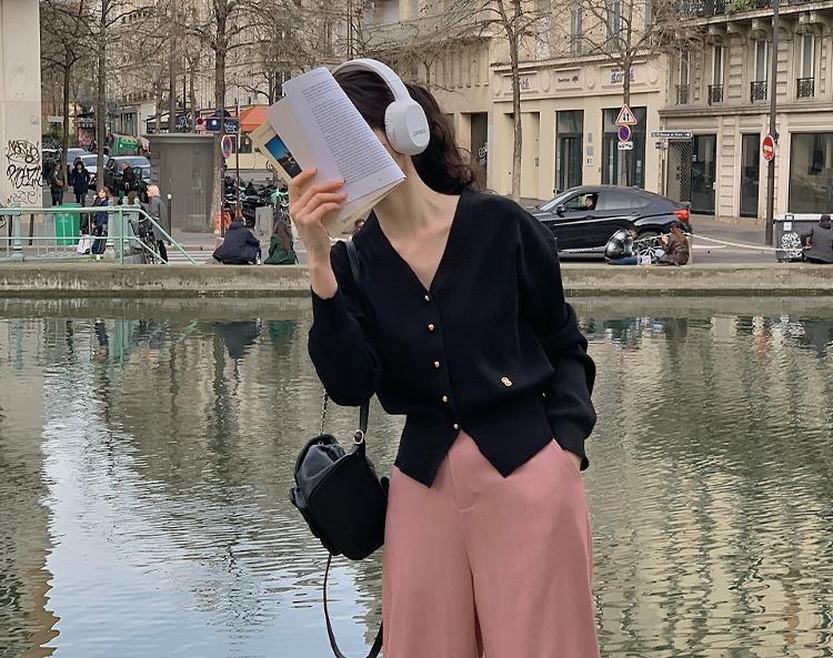 리리앤코 2천5백장 돌파 벨로아드 브이넥 팬던트 세미크롭 가디건신상 코디 자체제작 통통녀 데일리룩 데이트룩 가디건 긴팔가디건 니트가디건 금장 콩단추 크롭가디건 트임