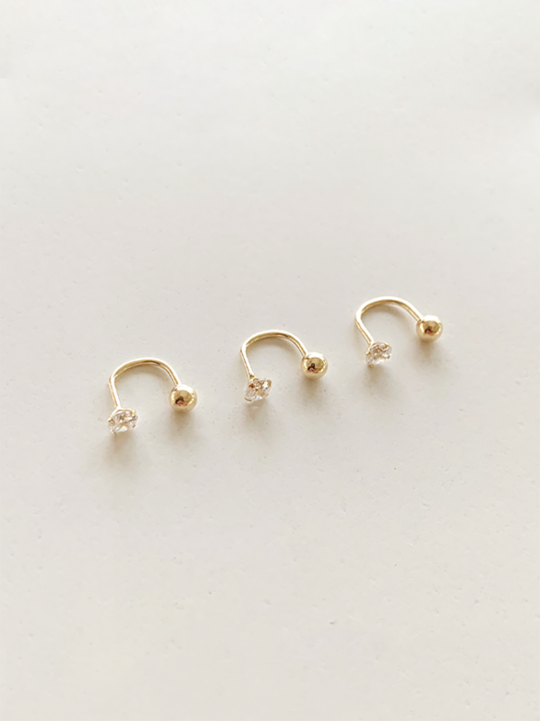 르앙 14k U자 큐빅 피어싱 데일리로 착용하기 좋은 금 피어싱