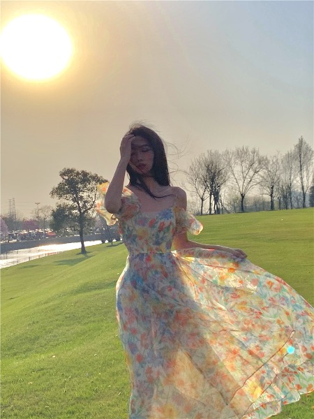 헤이로그 뷔스티에 오프숄더 끈 나시 끈나시 민소매 여름 봄신상 꽃무늬 플라워패턴 A라인 플라워 슬림 여리핏 여신 드레스 로맨틱 휴양지 휴가 룩 코디 추천 롱 원피스