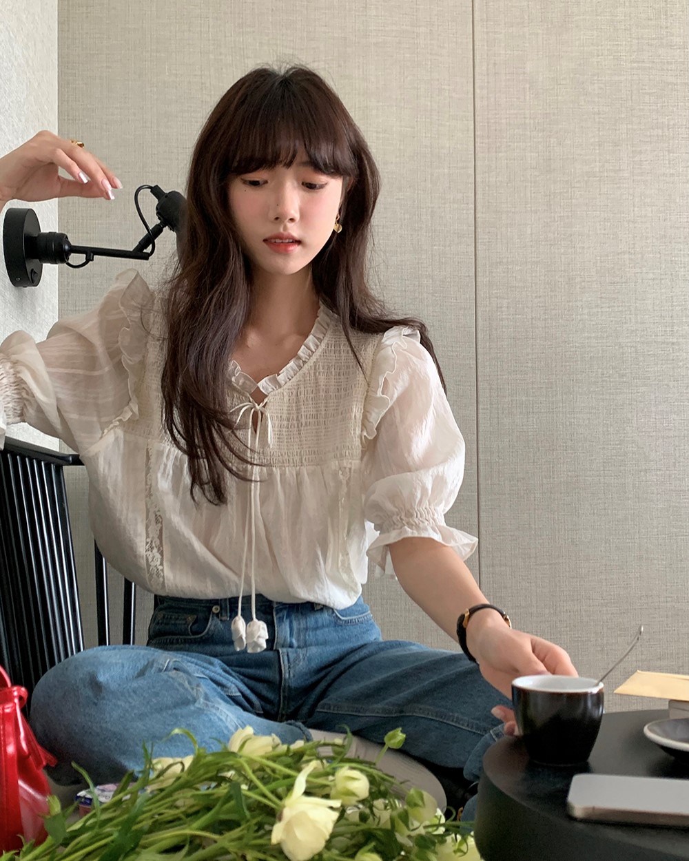 오라무드 [Heeee] 데이지 프릴 블라우스 /1Color