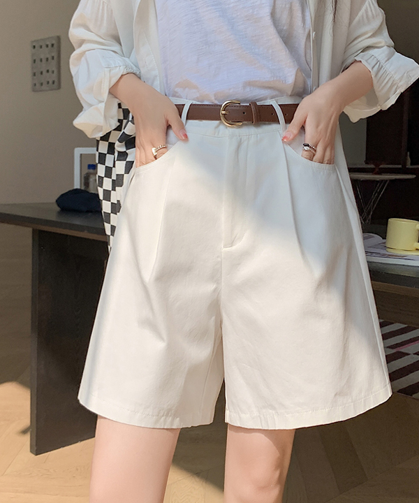 포앤바이앤 오늘출발 시즌오프 세일 부분옵션 벨트포함 핀턱 5부 면 반바지 하이웨스트 허리벨트 A라인 와이드 코튼 숏팬츠 버뮤다팬츠 캐주얼 데일리룩 일상룩 흰반바지