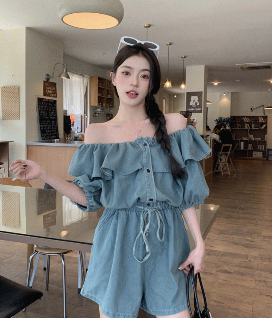 반하니 게븐 ️오프숄더 프릴 밴딩 포켓 반바지 데님 점프수트 1color