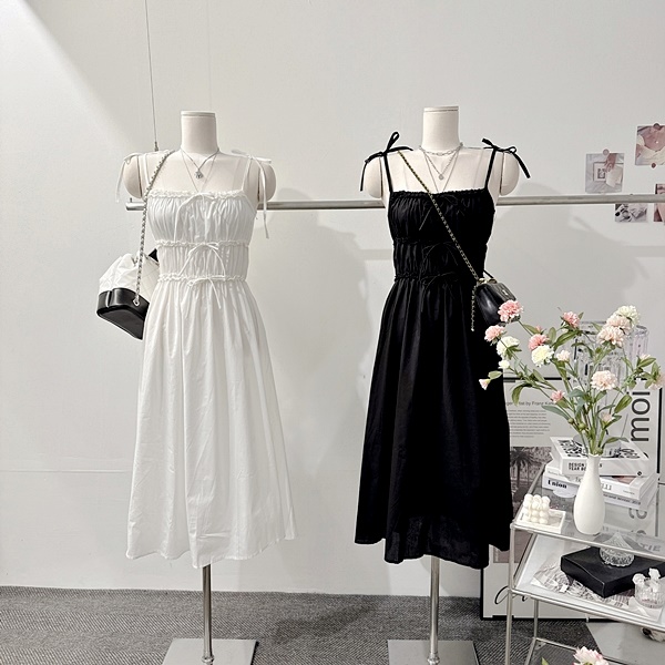 이프유마인 페미닌바캉스룩 여름 아이스 3단 리본 스트랩 스퀘어넥 밴딩 레이어드 이너 무지 A라인 플레어 셔링 프릴 캉캉