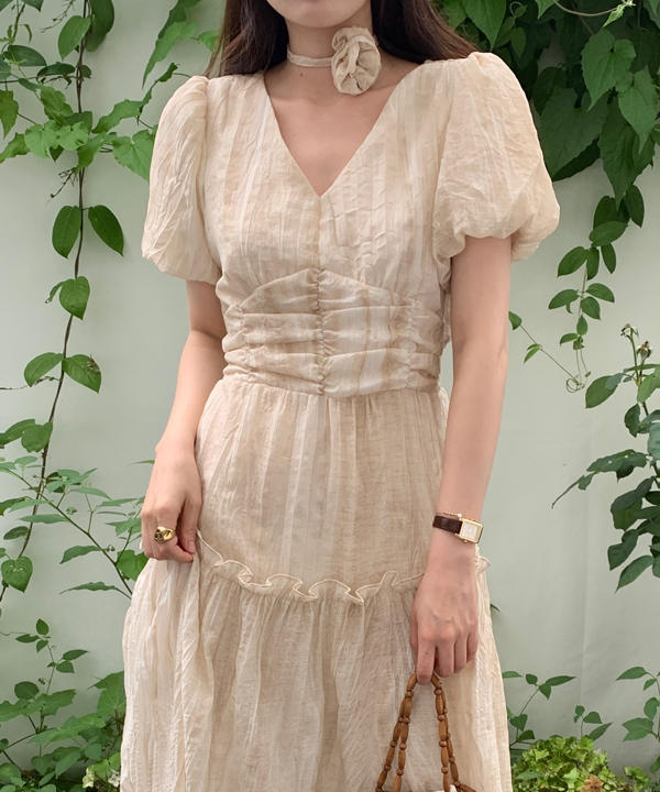 포앤바이앤 플라워 초커 브이넥 퍼프 벌룬 반팔 셔링 하이웨스트 주름 프릴 티어드 A라인 시폰 롱원피스 샤랄라 로맨틱 러블리 여친룩 데이트룩 소개팅룩