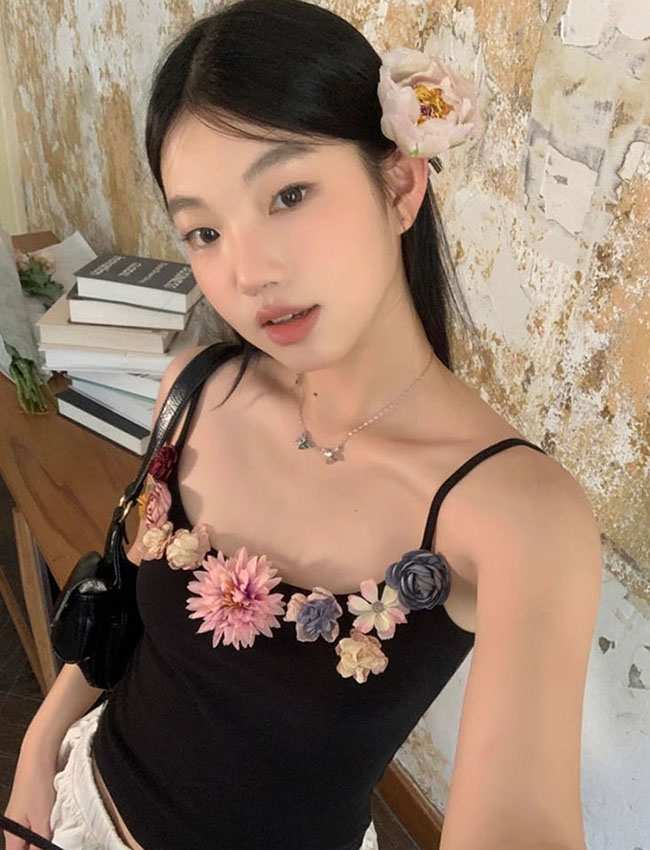 더에펠 플라워즈 입체 슬리브리스