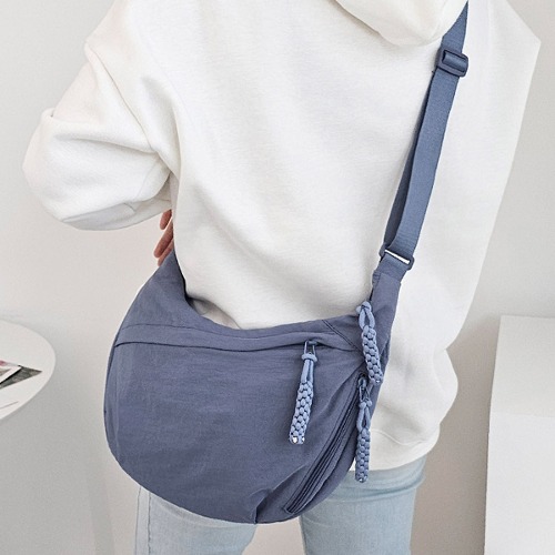 드레시백 애크로 나일론 보부상 호보 가방 대학생 직장인 출근룩 코디 숄더 크로스백 가벼운 빈티지 캐주얼 심플 데일리백 무지 반달 하프문 포켓 지퍼 천가방
