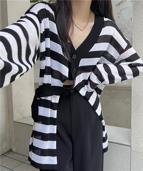 포앤바이앤 언발 루즈핏 여름 가디건 브이넥 긴팔 로우숄더 박시 싱글버튼 스트라이프 핑크 화이트 블랙 살안타템 얇은 시스루 시원한 롱 거즈 가디건 코디템 레이어드 힙한 유니크