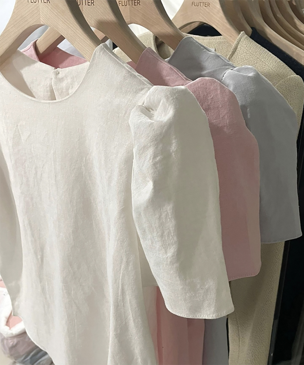 버나뎃 [당일 소라]플러터 린넨 퍼프 블라우스 (2col) flutter