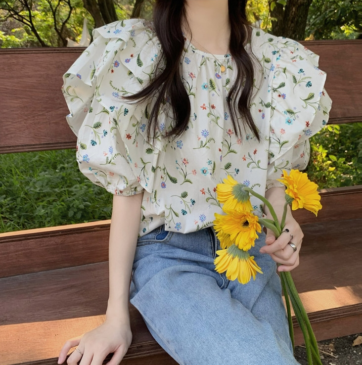 루아즈 당일배송 샌치로bl 로맨틱 플로럴 꽃무늬 여름 퍼프 반팔 블라우스 티셔츠 1color 부유방 팔뚝커버 여름하객 러블리 데이트룩 휴양지 바캉스룩