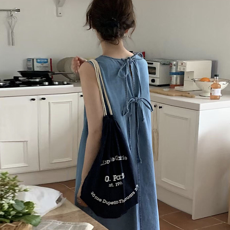 헤이로그 라운드넥 뒷 리본 민소매 나시 데님 청 블루 루즈핏 A라인 체형커버 하체커버 썸머 여름 휴양지 바다 비치 여행 바캉스 데일리 룩 코디 추천 꾸안꾸 롱 원피스