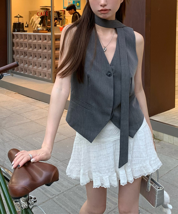 포앤바이앤 오늘출발 서머 시즌오프 세일 그레이 M 넥리본 포함 썸머 베스트 브이넥 히든버튼 앞단추 숏 정장 조끼 여름 힙한 트렌디 미니멀 코디템