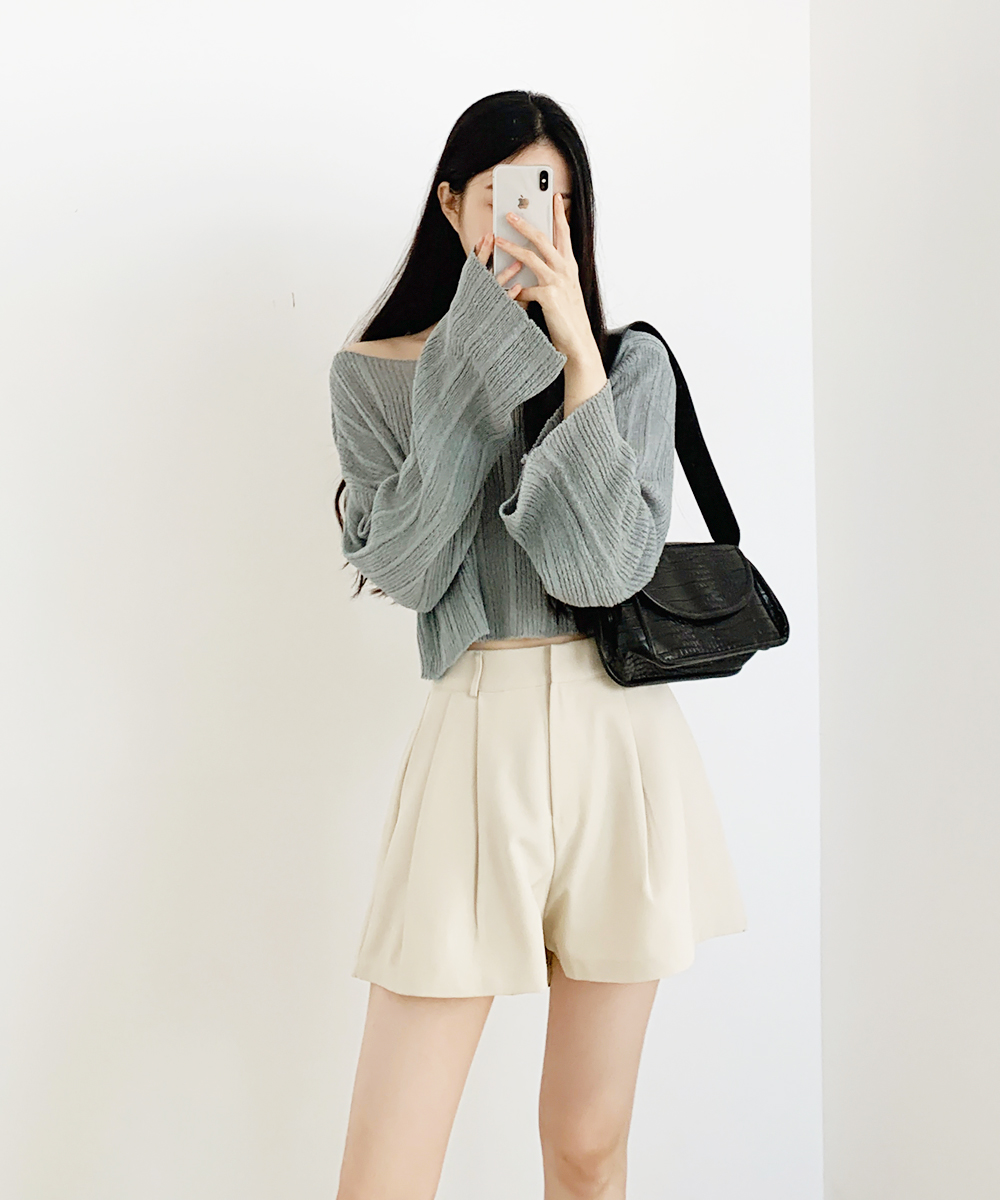 비스켓바스켓 언발란스 스트링 포인트 크롭 반크롭 레이어드 입술넥 여리핏 섹시 모델추천 긴팔 골지 잔골지 긴팔크롭니트 긴팔니트 데일리니트 여름니트 살안타 레이어드시스루니트