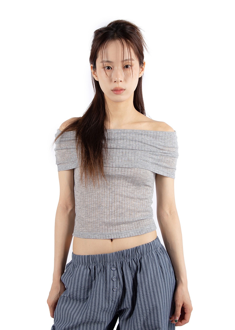 릿킴 HALF OFF SHOULDER TEE