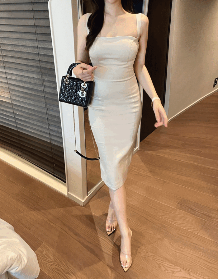 루씨트빈 [Premium/기획] 로라 시그니처 나시 뷔스티에 슬림 H라인 캡 미디 원피스 (2col)