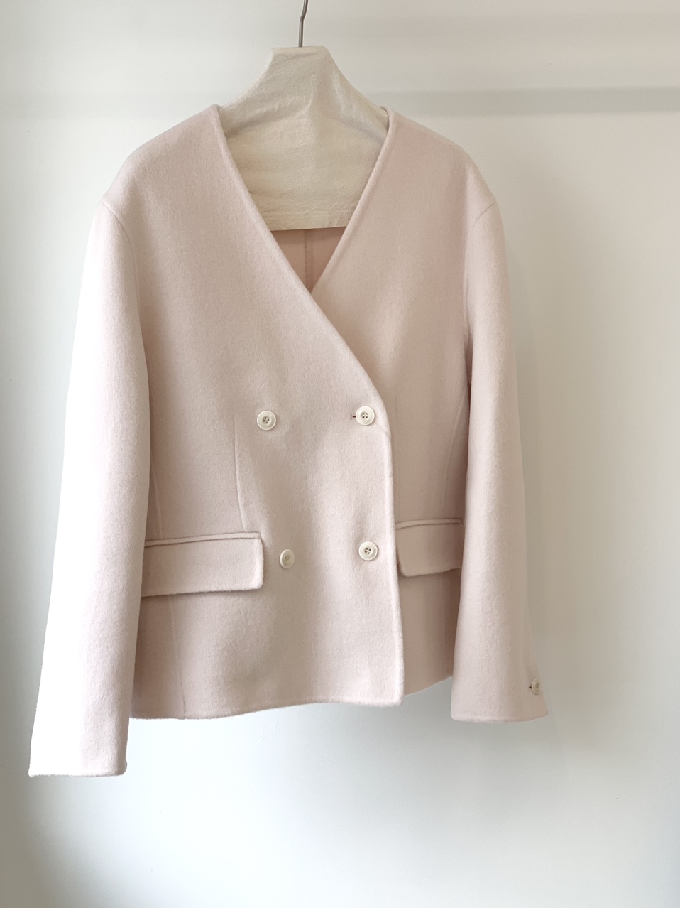 인어로브 (당일) riette 리에뜨 리아 핸드메이드 자켓 (2color) 여성봄자켓 브이넥 노카라