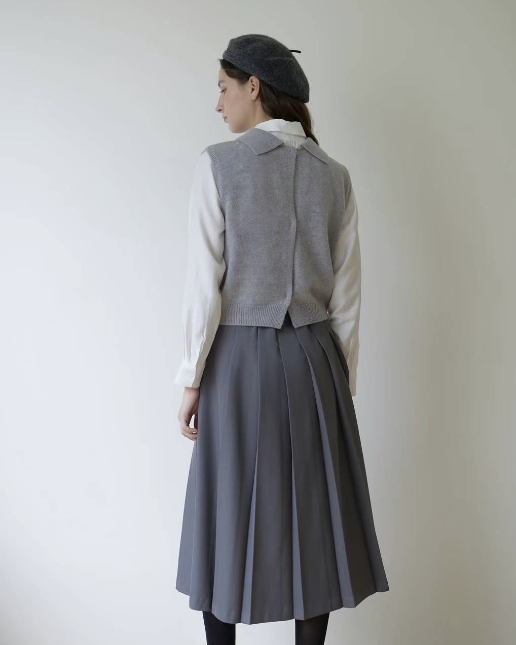 온도 24FW 카라 베스트 3col 얼리어텀 가을신상 니트 조끼 민소매 레이어드 룩 가을 심플 베이직 이너 간절기 봄 오피스룩 데일리룩 국내제작