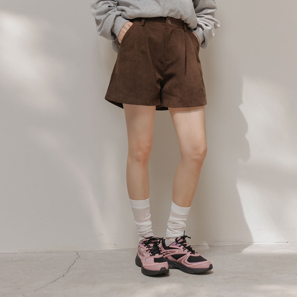커먼유니크 데저트 코듀로이 핀턱 밴딩 쇼츠 겨울가을a라인반바지기모골덴하프팬츠버뮤다뒷밴딩투핀턱클래식빈티지