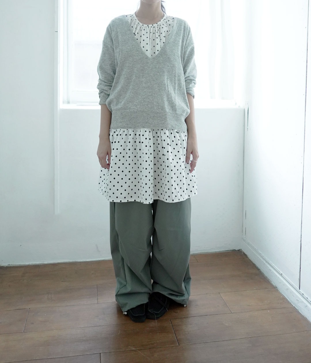 피에브레 deep V-neck knit (2c)