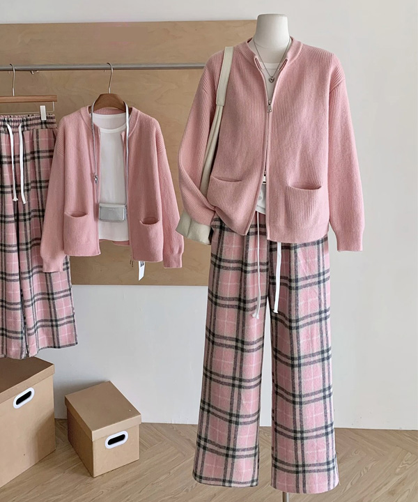 포앤바이앤 이지웨어 3피스 핑크 체크 세트 라운드넥 화이트 긴팔 무지 면 이너 기본 티셔츠 And 라운드넥 긴팔 골지 핑크 앞포켓 니트 집업 스웨터 And 허리밴당 스트링