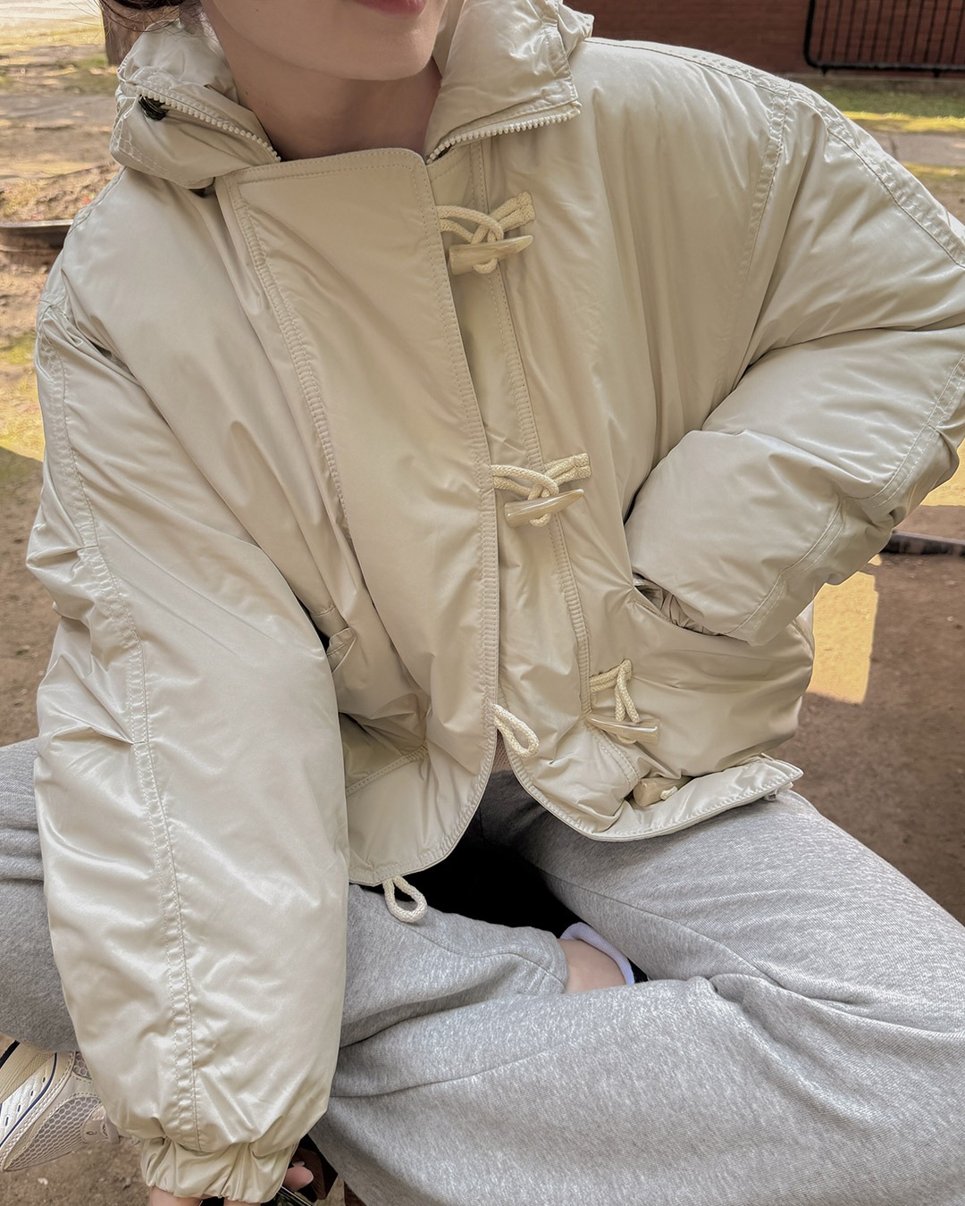 메이빈스 로티 더플 패딩 점퍼겨울 가을 패딩 후드패딩 패딩후드점퍼 떡볶이 떡볶이패딩 크롭 스트링 데일리룩 한파템 방한템 데이트룩 출근룩 기본템 겨울아우터 아우터