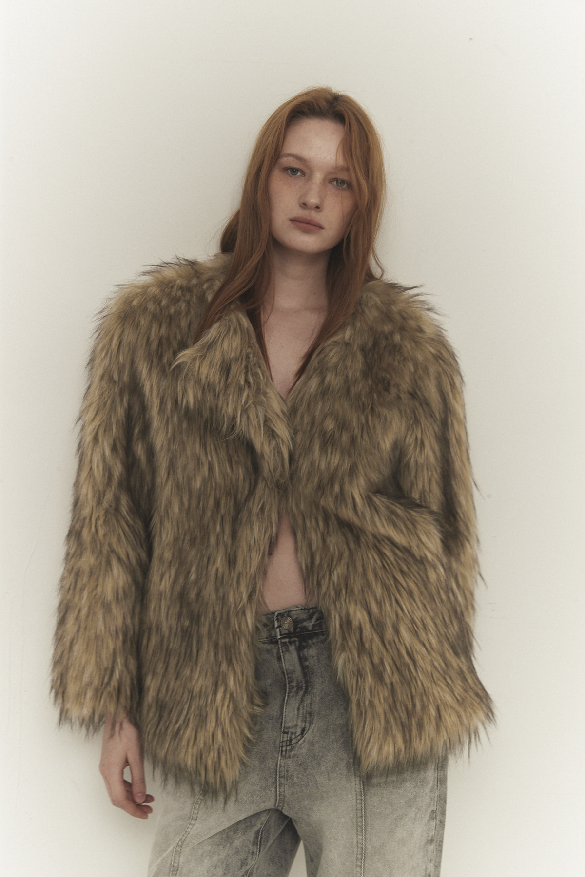 도드 EMMA FAUX FUR JACKET_BEIGE