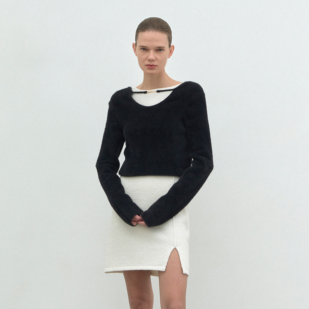 아틀리에나인 (CD-2170)FAKE ANGORA V-NECK CARDIGAN