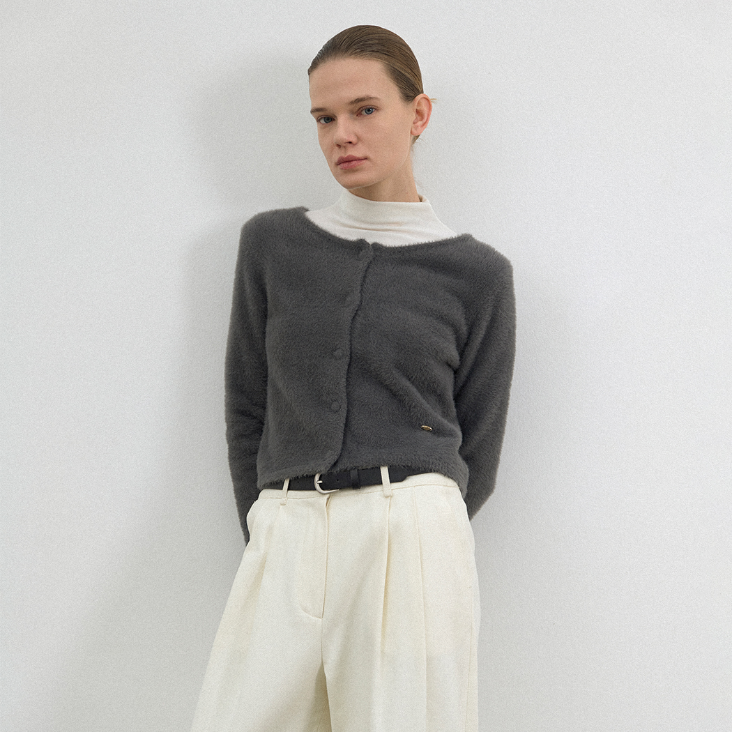 아틀리에나인 (CD-2179)FAKE ANGORA ROUND CARDIGAN