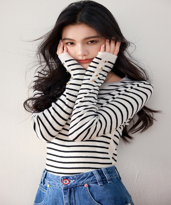 베이지하루 블랙 스트라이프 여자 겨울 니트 가을 니트탑 여성 상의 탑 줄무늬 슬림핏 스웨터 가을 이너티 간절기 클래식 레트로 편진 긴팔 라운드넥 스웨터 풀오버 20대 30대