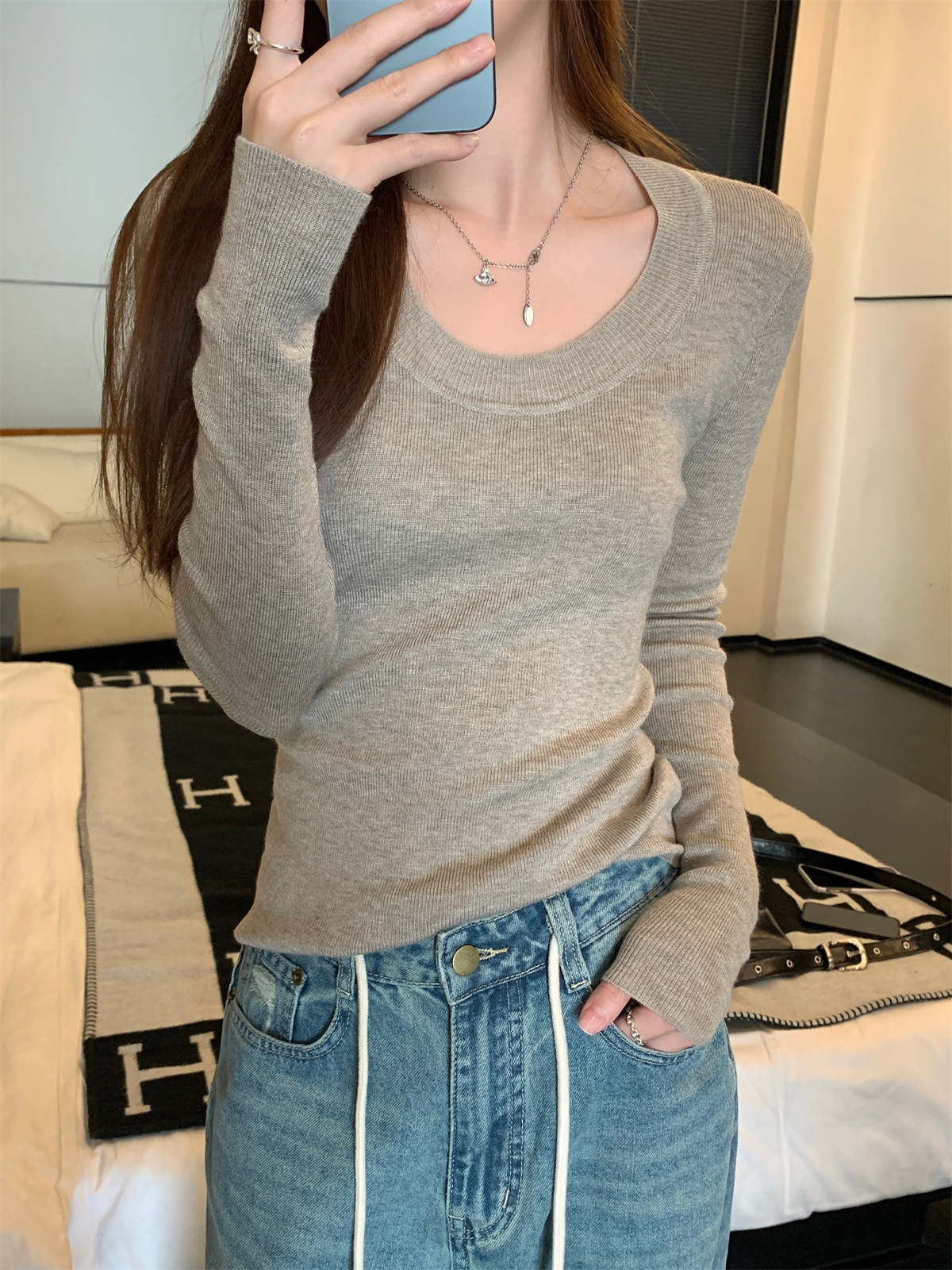 베이지하루 슬림핏 라운드넥 긴팔티 여성 유넥 긴팔티 가을니트 니트티 여자 니트탑 긴팔 티셔츠 데일리룩 캐주얼 올매치 20대 30대 40대 여친룩 데이트룩 양모 풀오버 스웨터