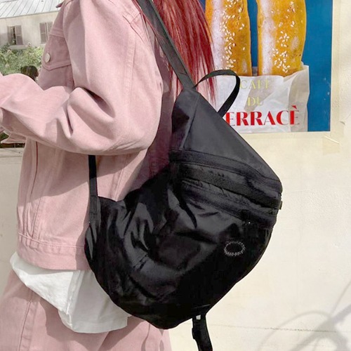 드레시백 씨엘리아 나일론 미니 백팩 대학생 빈티지 캐주얼 코디 스트릿패션 가방 배낭 데일리 가벼운 여행룩 보조 휘뚜루마뚜루 지퍼 포켓 간편한 검정 천가방