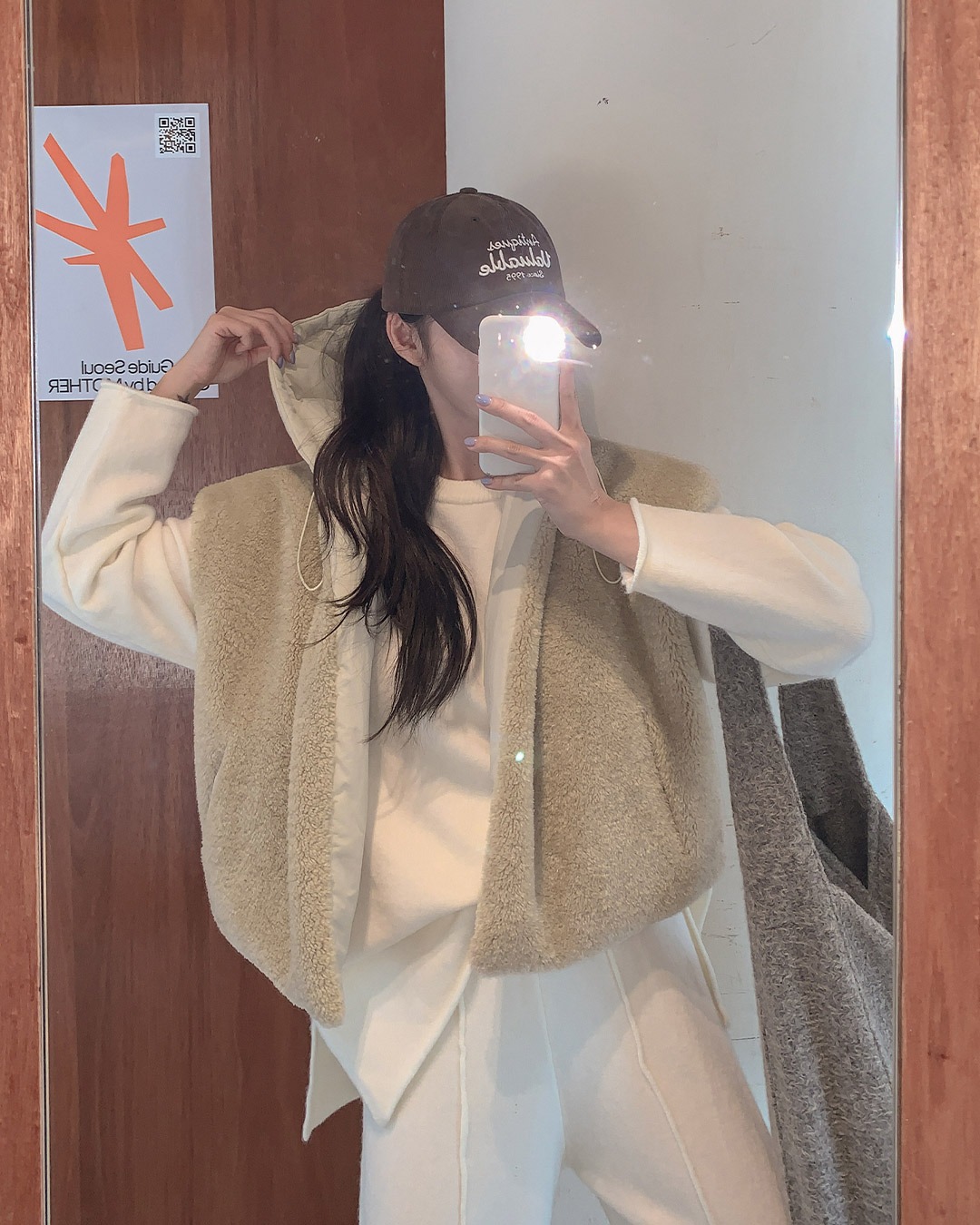 메이빈스 베링 퍼 후드 베스트간절기베스트 양털조끼 양털베스트 후드조끼 후드조끼집업 후드베스트 양털후드조끼 레이어드룩 마실룩 원마일웨어 간절기 겨울패딩 겨울신상