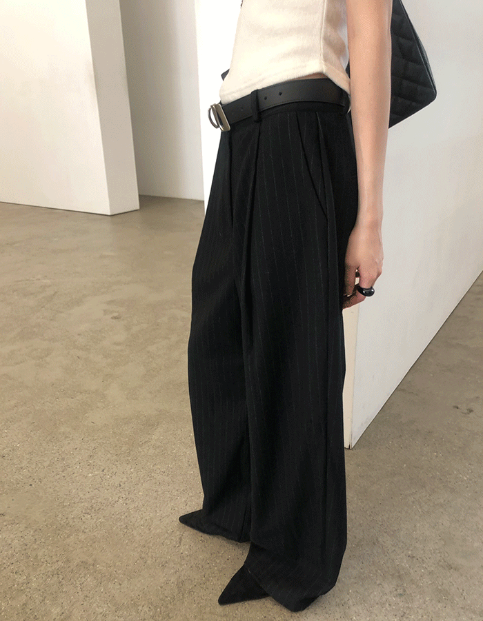 르에브 Striped wool wide slacks