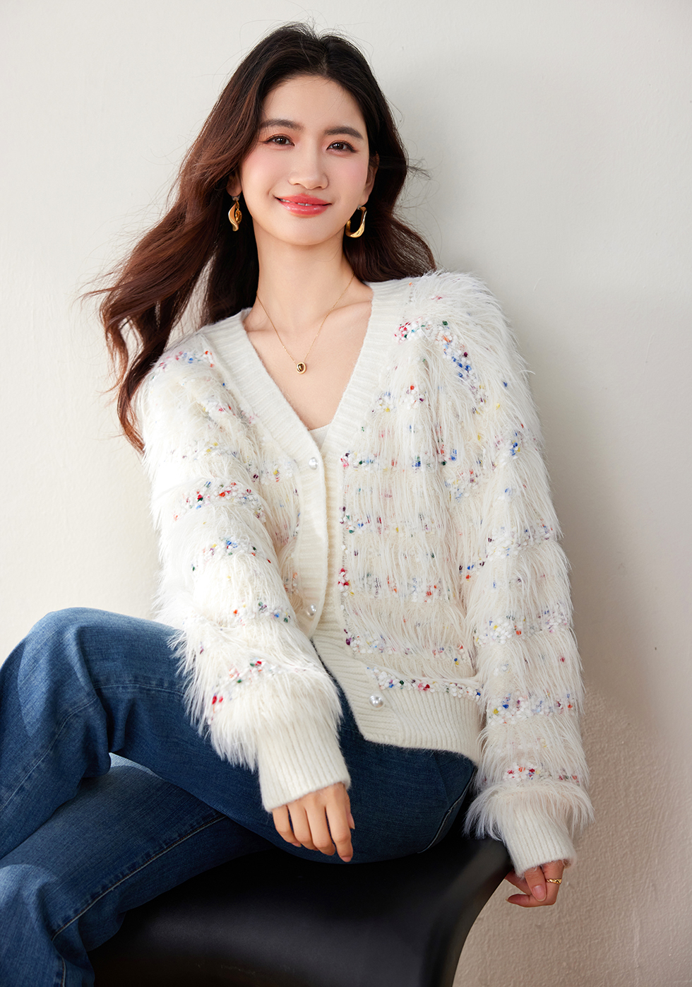 베이지하루 프렌치 느낌 브이넥 니트 가디건 여성 노르딕 여자 퍼가디건 앙고라 겨울 가을 간절기 외투 마이 울 긴팔 여친룩