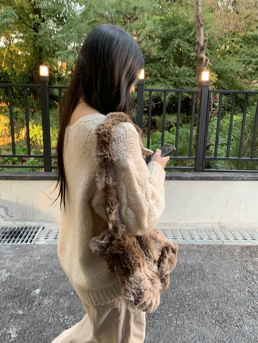 하우유 코네티 퍼 빅 숄더백 (2c)