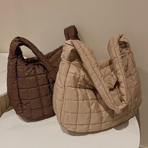 드레시백 로바토 패딩 에코 호보 보부상 가방 대학생 빈티지 겨울 데일리 가벼운 간편 숄더 크로스백 직장인 출근룩 코디 남녀공용 커플템 누빔 남자 스포티 천가방 퀼팅 빅백