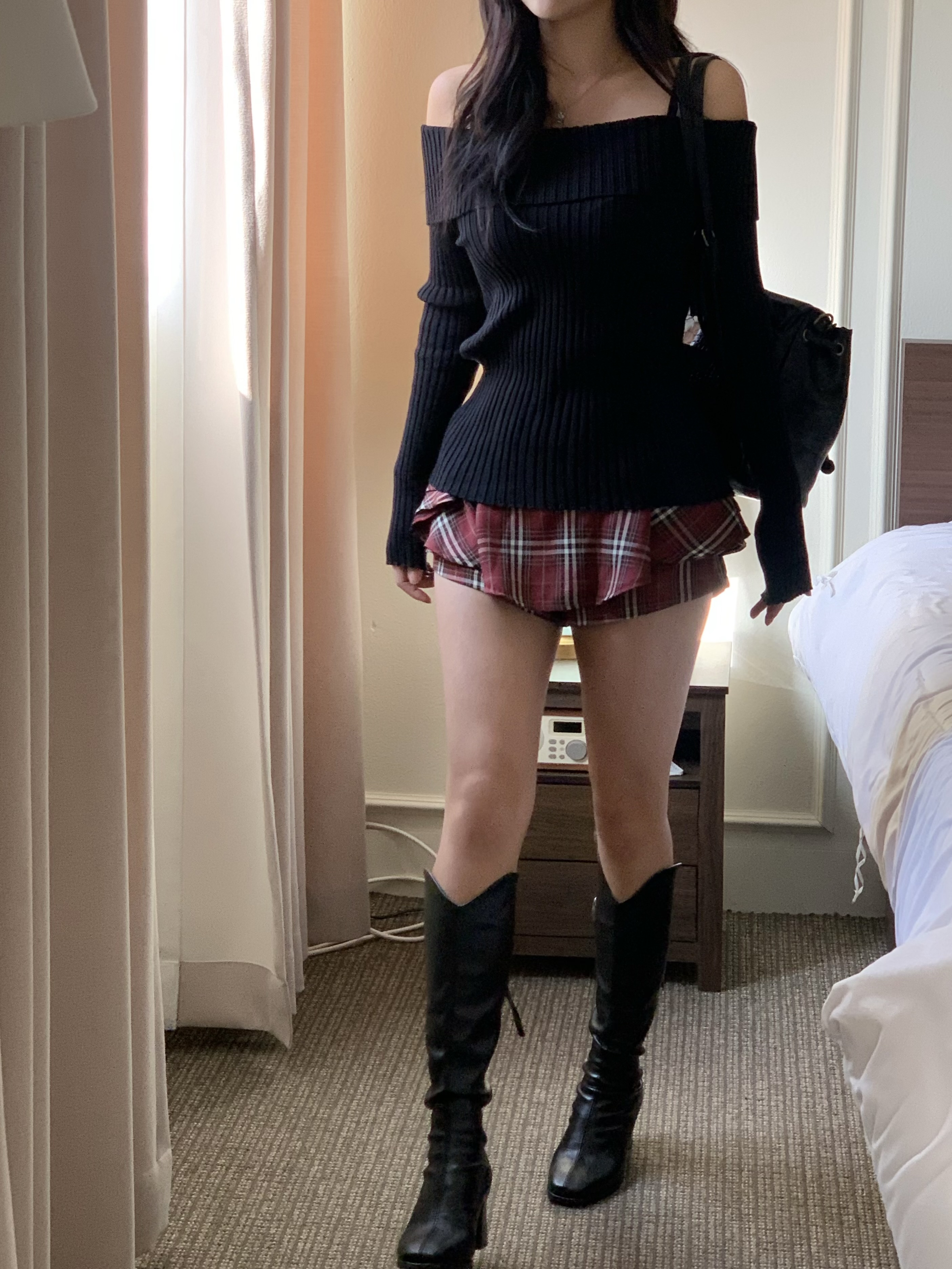 오브더로지 [연말룩/핏존예] 타운 체크스커트 치마바지 연말룩 연말코디 레드스커트 미니스커트 (1col)