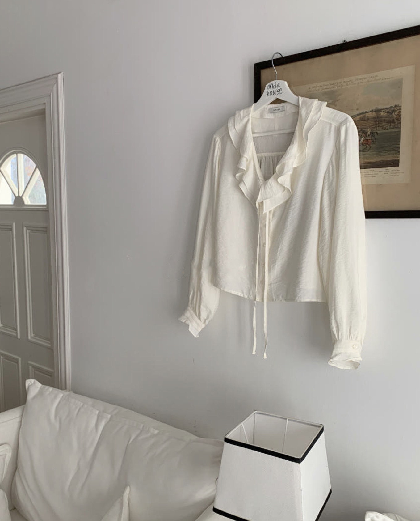 오큐페 멜라운지 쉬폰 프릴 블라우스 (2col) mellounge