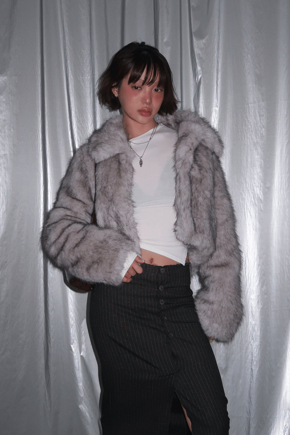 위위미유 CAT CROP COLLAR FUR JACKET / 캣 크롭 카라 퍼 자켓