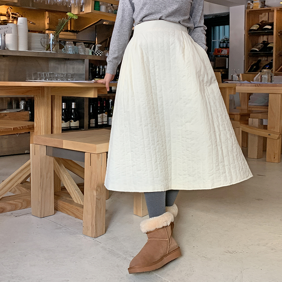 아더먼데이 패딩치마☃️플레어 윈터요정 에이핏 패딩스커트 겨울치마 겨울스커트 에이라인치마 패딩치마 롱스커트 빵빵 연말룩 겨울코디 여자겨울스커트