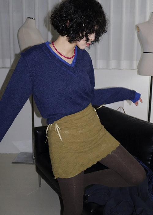 무무크 브이 배색 니트 (숄더 패드) 4col - blue